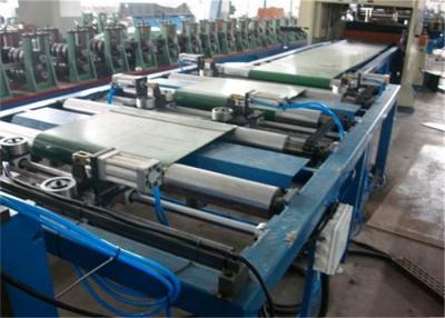 Cina Rullo trasportatore passivo del cavo di Decoiler che forma i rulli a macchina di velocità 11 della perforazione 2.55m/min in vendita