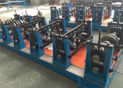 中国 フル オートマチック機械1.2-1.8mm厚さを形作る電流を通された鋼板ロール 販売のため