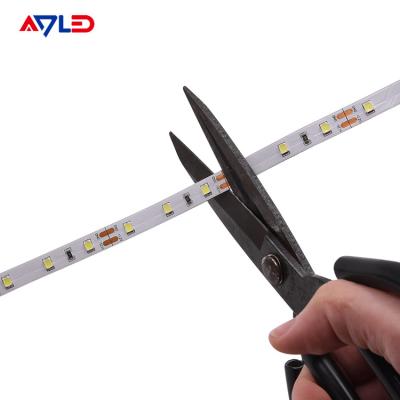 Chine Jaune vert-bleu rouge blanc imperméable extérieur Cuttable de 12 volts de 2835 de LED lumières de bande à vendre
