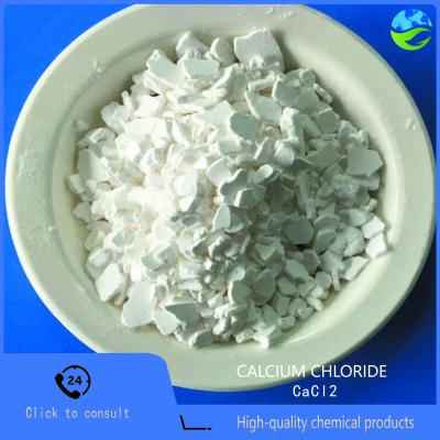 Cina Cloruro di calcio di grado industriale CaCl2 con purezza 94-97% per la deumidificazione e il deicing con punto di fusione 772 °C e punto di ebollizione 1600 °C in vendita