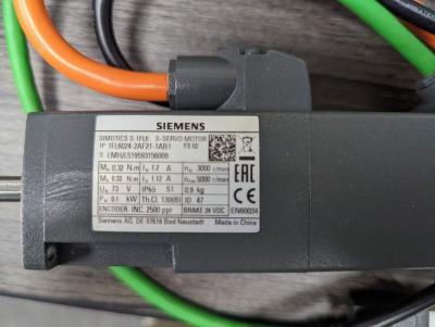 중국 1FL6024-2AF21-1AB1 검정색 지멘스 모듈 PLC - 모델 중량에 따라 다릅니다 판매용