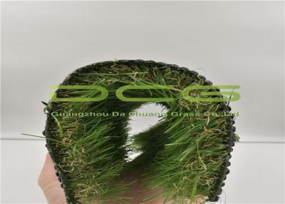 Cina Anti larghezza artificiale realistica verde 30mm UV del rotolo dell'erba 2m &4m in vendita