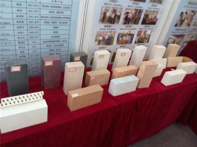 중국 광재 저항하는 격리된 다루기 힘든 불 벽돌 지르콘 물라이트 벽돌 Al2O3 70% 판매용