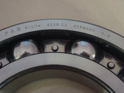Cina 6228 C3 scelgono la MARCA profonda dei cuscinetti a sfera 59-63HRC SKF NSK della scanalatura di fila in vendita