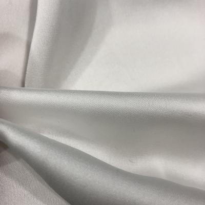 China Tecido de pele de pêssego 50D*50D Tecido de chiffon reciclado 90GSM para produção de vestuário à venda
