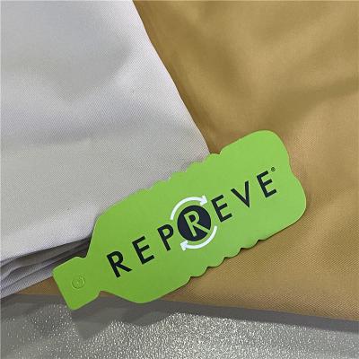 Китай 90GSM RPET Gabardine Fabric for Clothing GRS Certified Customizable Density Woven Technics (Габардинная ткань для одежды с сертифицированной настройкой плотности) продается