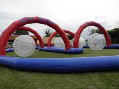 Cina Palla gonfiabile all'aperto di Zorb con la pista di corsa in vendita