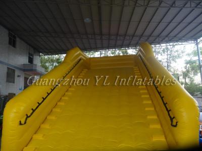 Cina Pista blu gonfiabile della scanalatura di scorrimento di Zorb del campo di neve dei giocattoli dei bambini con il tappo in vendita