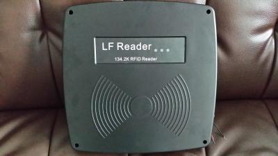 Cina Lunga autonomia di vetro animale FDX/HDX del lettore RS232 di LF 125KHz RFID dell'etichetta di RFID in vendita