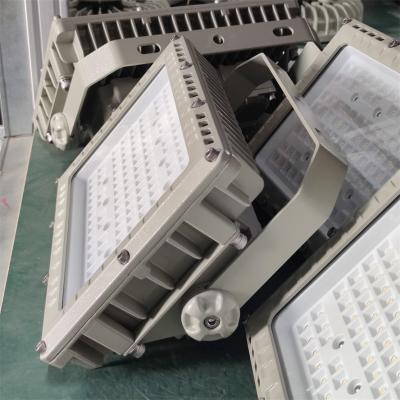 China Luz de inundación LED a prueba de explosión para zonas peligrosas en tierra y en alta mar en venta