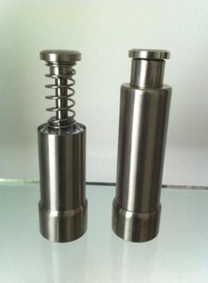 Cina Mini Grinder Stainless Steel Pepper Mill With Glass Handle , Kitchen Tools in vendita