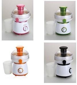 Cina Yellow, Green, black 2 speed 300W stainless steel blade Electric Fruit Juicer, extractor in vendita