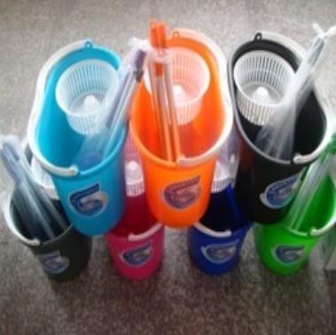 Cina Magic Mop Set One Touch Steam Tornado With One Bucket ,One Pole HY-02 in vendita