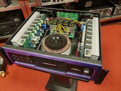 China 2X900W Amplificador de potência profissional para som ao vivo de alta potência de desempenho confiável à venda