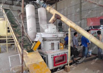 Cina L'anello verticale del doppio rullo muore linea di produzione della pallina della biomassa, macchina di legno del creatore della pallina in vendita