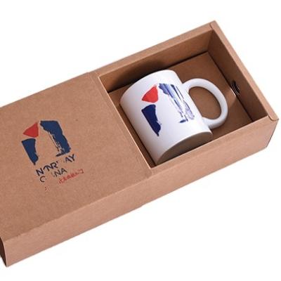 Chine Vente en gros personnalisée pliable rectangulaire coulissante cadeau tasse à café emballage boîte en papier kraft avec tiroir Eco emballage à vendre