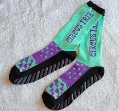 Cina Tricottare non i calzini unisex della pantofola di slittamento, anti calzini su misura di slittamento di logo, modo che tricotta i calzini in vendita