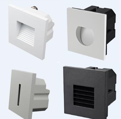 Cina 3 lega di alluminio all'aperto impermeabile di Pured della PANNOCCHIA di LightsCITIZEN di punto di watt IP65 LED CE/ROHS R3A0024 in vendita