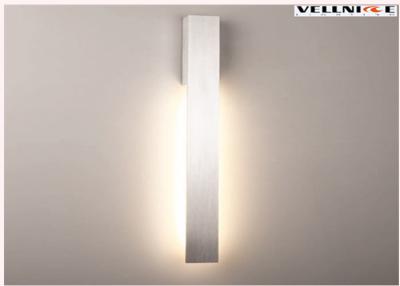 Cina 4W / la forma dell'interno IP44 300K della fodera del riflettore 18W/di 8W LED ha spazzolato il colore SMD W3A0073 in vendita