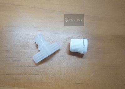 Chine l'eau de diamètre de 9.6mm - le plastique de preuve versent des couvertures de bec adaptées aux besoins du client à vendre