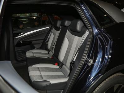 중국 2025 VW 전기 차량 ID.4 고속 충전 자동차 장거리 601km 80.4kWh 배터리 핫 판매 신형 선루프와 함께 좋은 성능 판매용