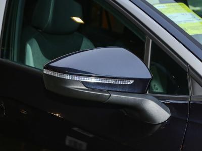 중국 2025 VW 전기 차량 ID.4 고속 충전 자동차 장거리 601km 80.4kWh 배터리 핫 판매 신형 선루프와 함께 좋은 성능 판매용