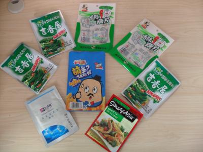 Cina Aromatizzi il tipo della velocità EM-180MP della macchina di rifornimento della polvere 35-70bags/Min in vendita