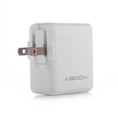 Cina Il caricatore doppio bianco di viaggio di USB adatto tutto il 5V USB permette ai dispositivi, il CA 100-240V in vendita