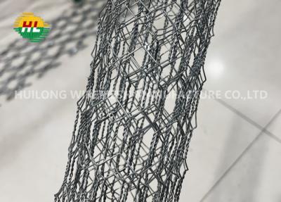 China jaulas Mesh Wire Galvanized For Breeding hexagonal del conejo de 13m m en venta