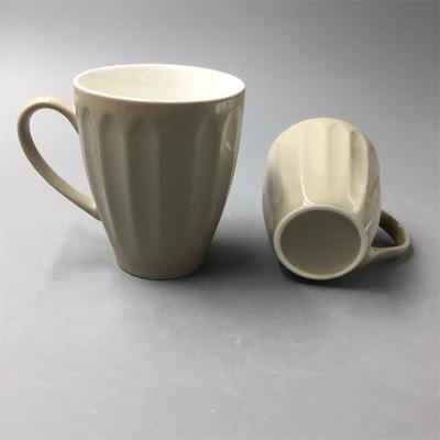Κίνα 10oz ελιών πράσινες κούπες καφέ Debossed μικρές κεραμικές στιλπνές με τη λαβή προς πώληση