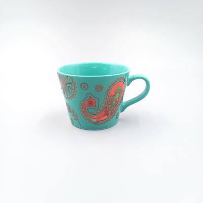 중국 380 ml 석기 손으로 그린 ​​꽃과 황금 세라믹 커피 머그 판매용