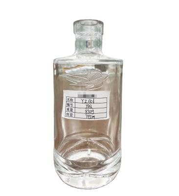 Cina Bottiglia di liquore in vetro da 750 ml Super Flint Jersey con sughero Eco-friendly e personalizzabile in vendita