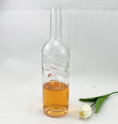 Cina Bottiglia di 750 ml Angel Hand di vino rosso in vetro con sughero in vendita