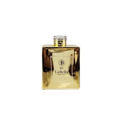Cina Bottiglia di vetro per aromaterapia 100 ml 200 ml Bottiglia di colore cilindrica vuota per la diffusione di canna in vendita