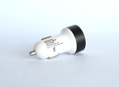 中国 デュアル ポートUSB車の充電器のアダプター、1.1A/5V高速DC車の充電器 販売のため