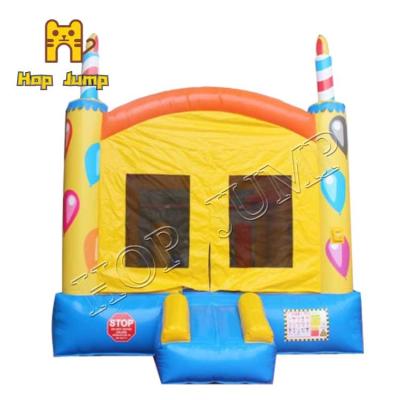 China OEM van het de Spronghuis van Pvc van de verjaardagscake Opblaasbare voor Unisex- Te koop