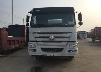 중국 농약 살포를 위한 SINOTRUK HOWO 음료수 유조 트럭 LHD 6X4 18CBM 판매용