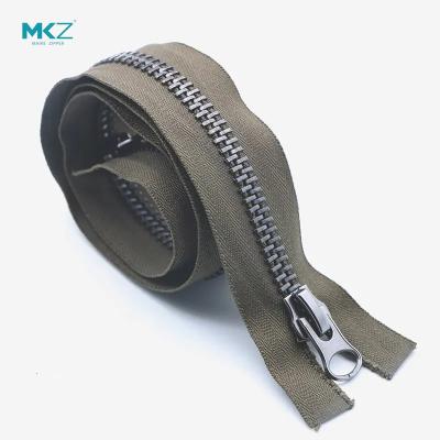 中国 良い歯の対面分離器のジッパーの金属のジッパーが付いている5#黒のニッケルのジッパー 販売のため