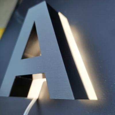 Cina Snow 3D Titanio Lettere d'oro Segno per affari Lettere Metalicas Scuole Pubblicità in vendita