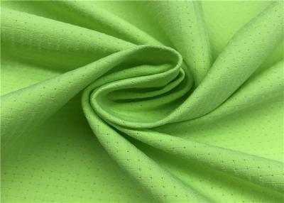 Cina Tessuto all'aperto respirabile 100% P, tessuto resistente verde di Comfortableful dell'acqua in vendita
