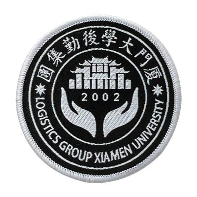 China Ferro do remendo do bordado da roupa da universidade na beira tecida de Merrowed do remendo à venda