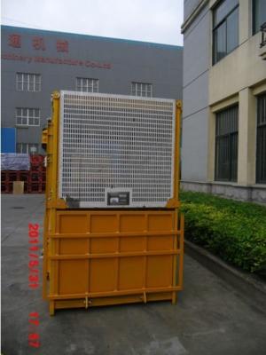 中国 0 - 96のm/最低の単一のおりの黄色1000kg SC200の物質的な人員は建物のために高く上がる 販売のため