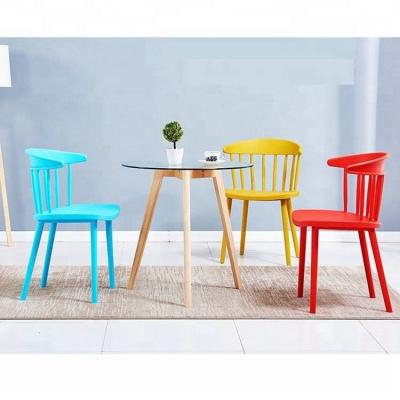 Cina Il piccolo ODM all'aperto di 78.5*43*45cm scherza la sedia di plastica in vendita