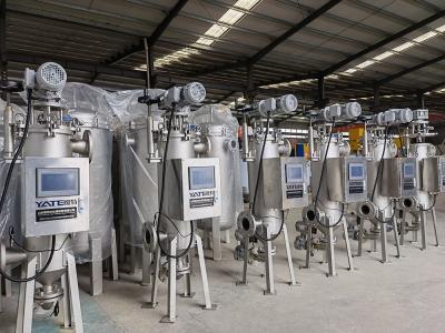 China Machine voor het filteren van vaste vloeibare onzuiverheden van mangofruitsap met automatische interne schraper en zelfreinigende filterbehuizing Te koop