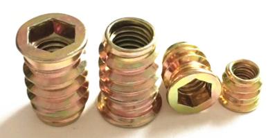 Cina Auto che spilla gli inserti filettati di legno 6mm di KKV 4mm 5mm per legno duro in vendita