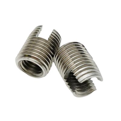 中国 M6 M8 M10 M12の家具の木製のタイプEのためのセルフ・タッピング糸の挿入物 販売のため