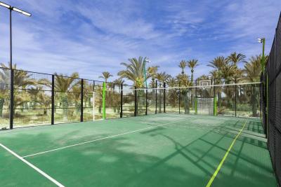 Cina Padel Court Super Panoramic Professionale Disegno Completo Multiuso Padel Tennis Court Padel Field Pavimento Diretto Disponibile in tutte le dimensioni in vendita
