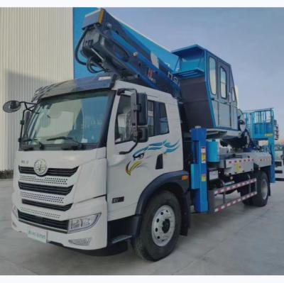 중국 190HP 높은 고도 운영 트럭 45m 트럭은 가공 작업 긴당폴리를 탑재했습니다 판매용