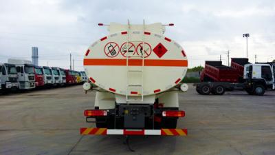 Κίνα Φορτηγό 8x4 28000L πετρελαιοφόρων Howo Sinotruk προς πώληση