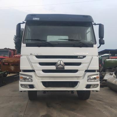 중국 Sinotruk 중고 Howo Trucks 2016 6x4 중고 트랙터 트럭 판매용